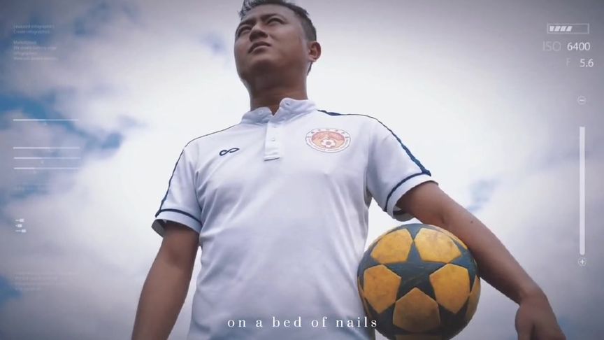 足球运动热身按摩舒缓膏#足球#足球热身#足球运动防护 RF舒缓乳霜