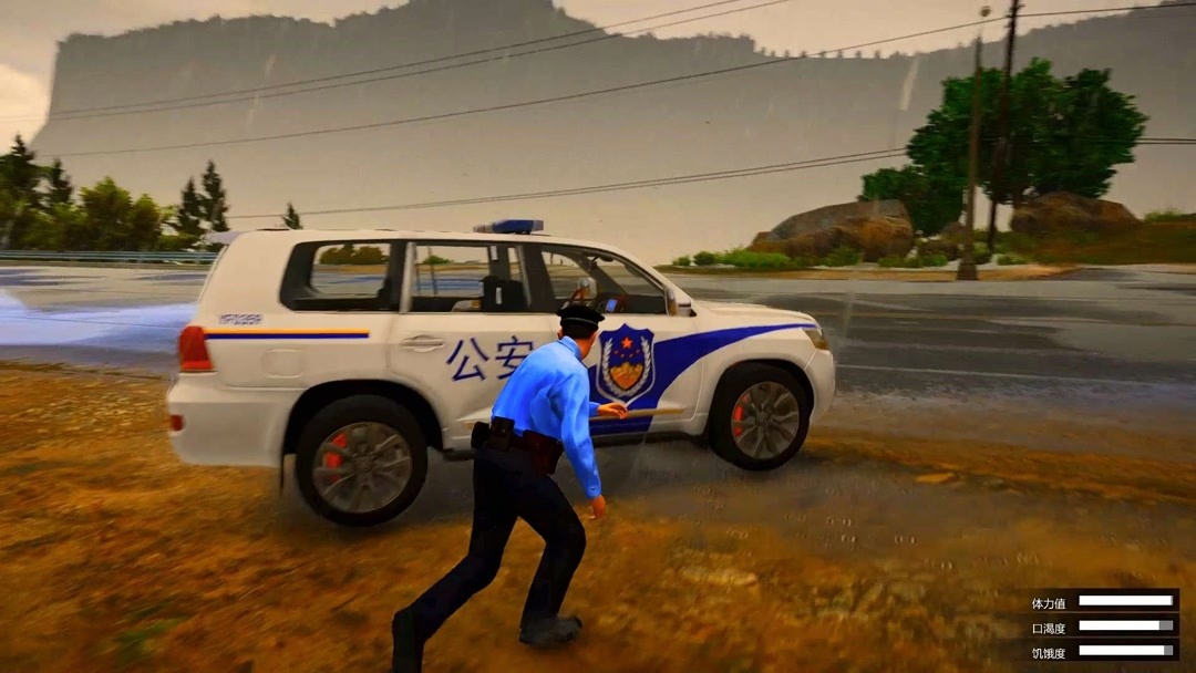 雨天驾驶丰田警车爬山,直接翻车了