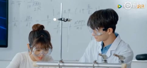 【《#致我们暖暖的小时光#》番外——顾未易送玻璃戒指,碎了…他...