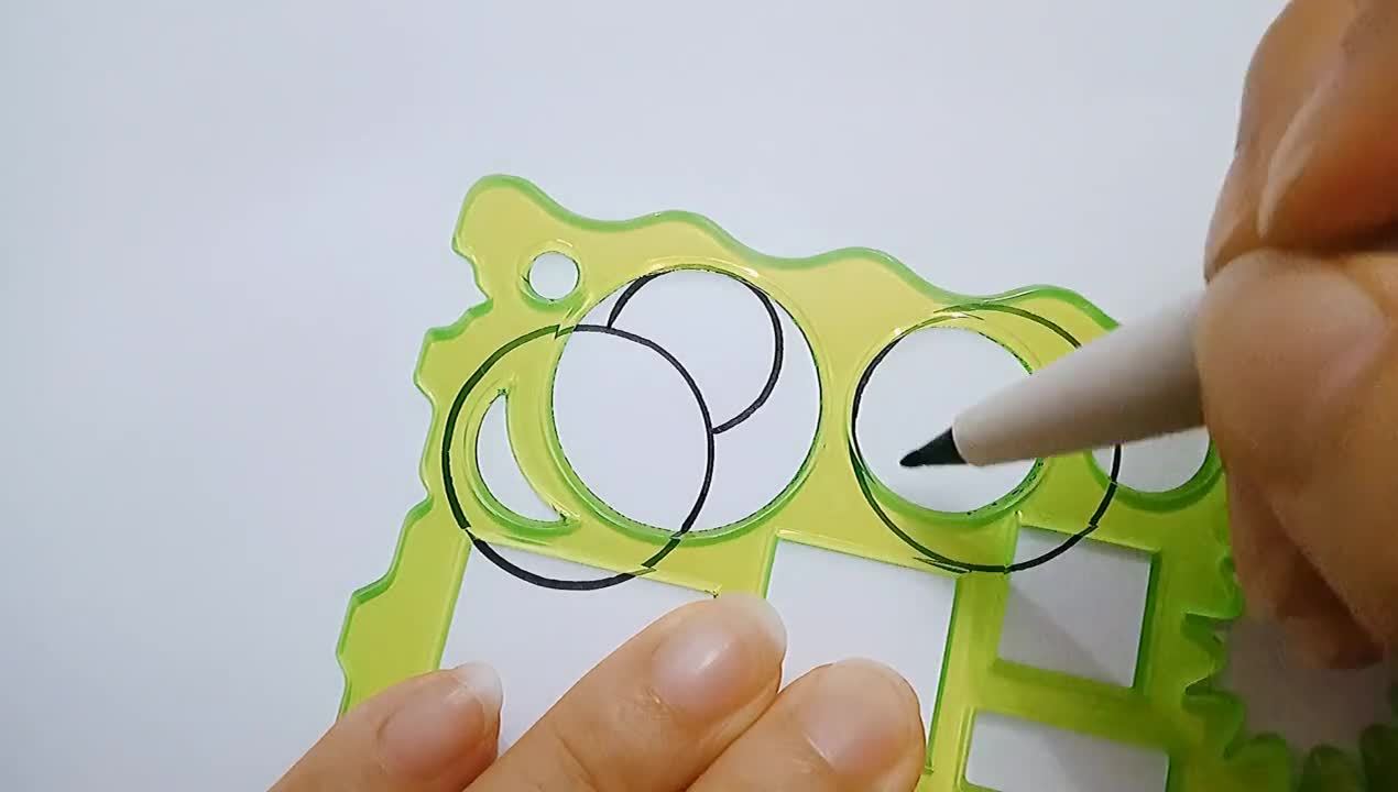 这样一把尺画小鸡,小孩看了都会喜欢,亲子简笔画教学!