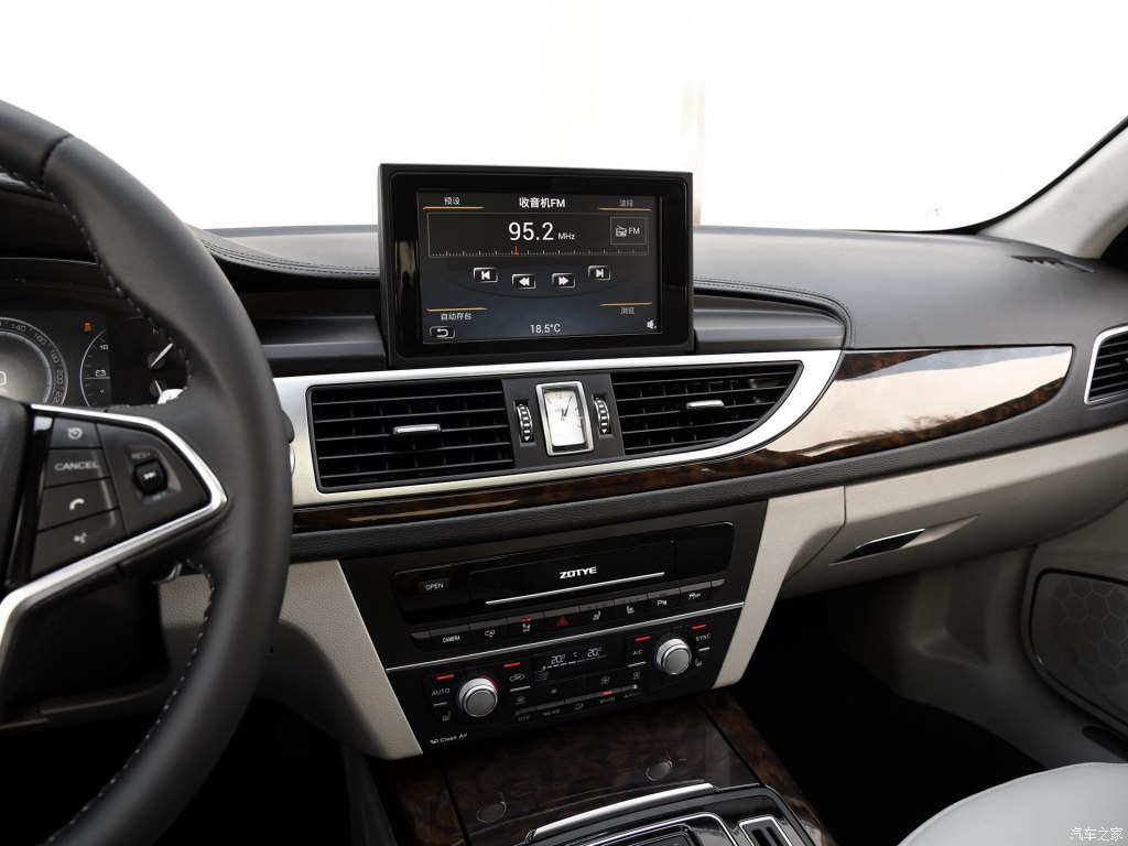 国产版“奥迪A6"!从10.58万降至9.58万起,配电吸门、后排显示屏