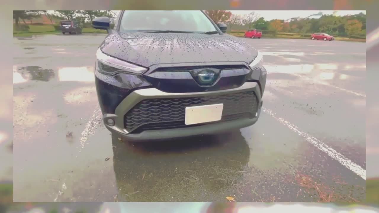 2022款丰田卡罗拉Cross混动版海外实拍