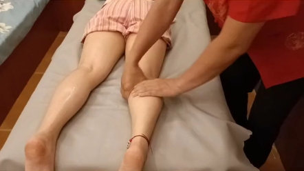 对拧法纯手法 %腿部放松 %健康男士经络养生推拿按摩SPA。均匀...