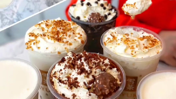 哈哈,夏日冰品,来杯奈雪的茶