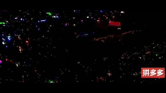 2019跨年演唱会尴尬现场!华晨宇迟迟未现身,何炅谢娜急救场!