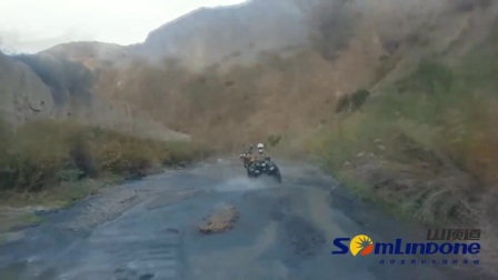 一家人开沙滩车全地形车出去露营 沙滩车 全地形车 越野摩托车 四轮...