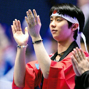 木子烹茶雪初沸 