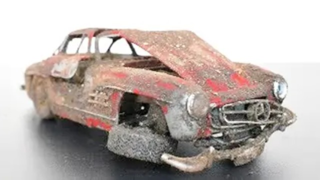 旧奔驰300SL汽车模型翻新之后,大师级修复水平,成品真漂亮!