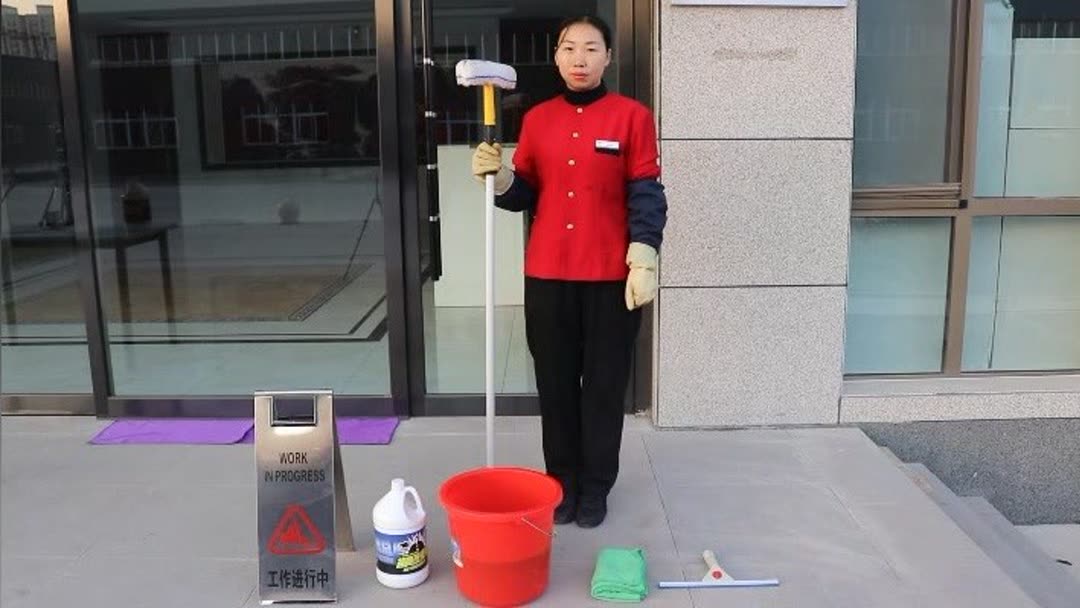 保洁日常擦玻璃篇