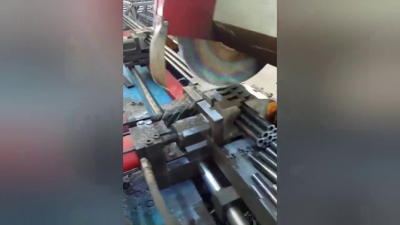 425全自动切管机~9根圆管齐切