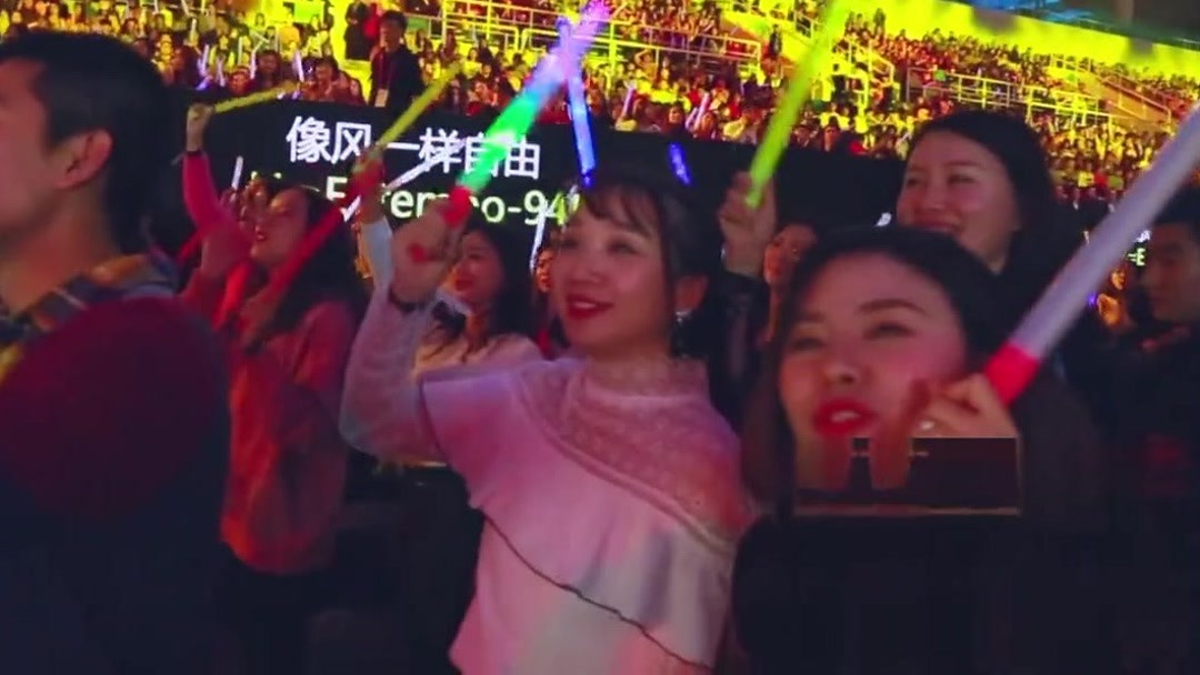 2018年北京卫视跨年冰雪盛典晚会许巍《像风一样自由》