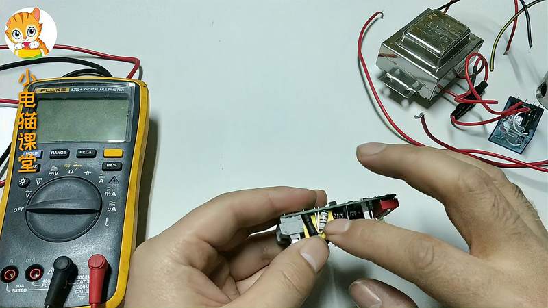 电工如何使用万用表判别电机、变压器绕组是否正常?