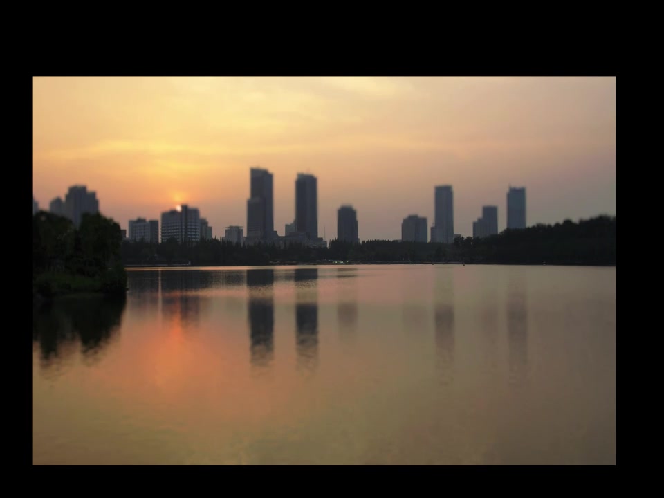 关于东大 四牌楼 玄武湖的 回忆 学习Pr让图片动起来