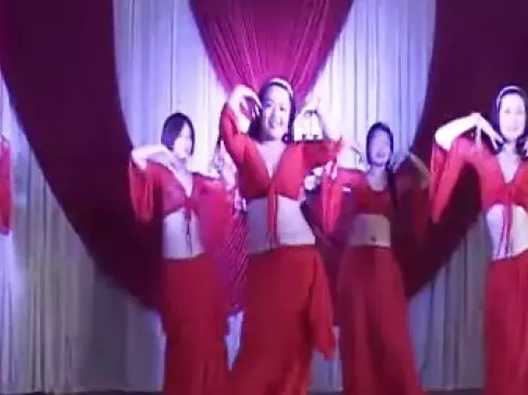 婚礼上的肚皮舞表演印度新娘 济南筱璇肚皮舞视频