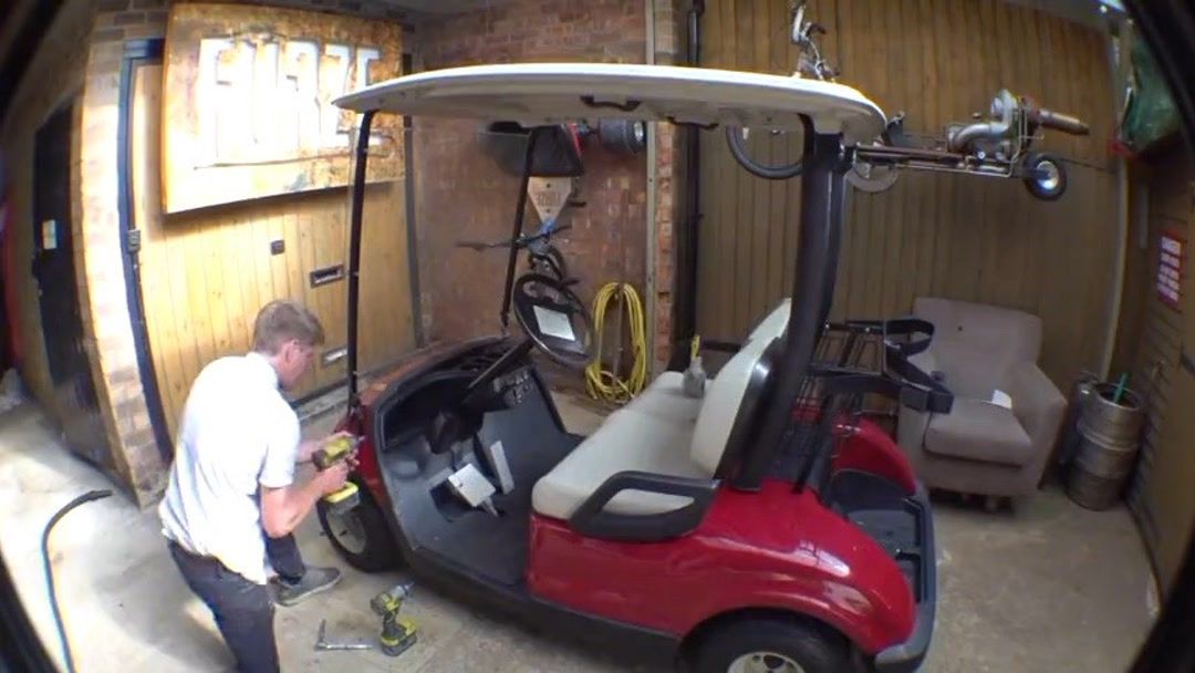 牛人改装电动车,开出去够他欢一年