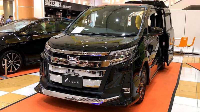 丰田全新商务MPV,实拍2019款丰田NOAH TRD版