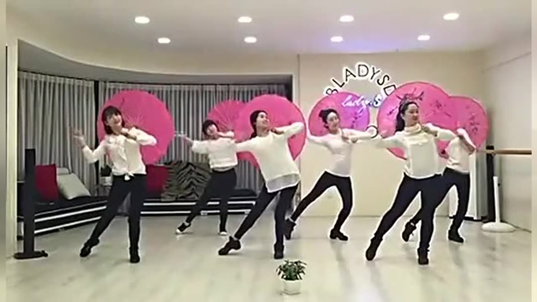 伞舞教学动作 青花瓷伞舞