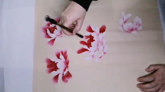 水墨写意二乔牡丹的画法