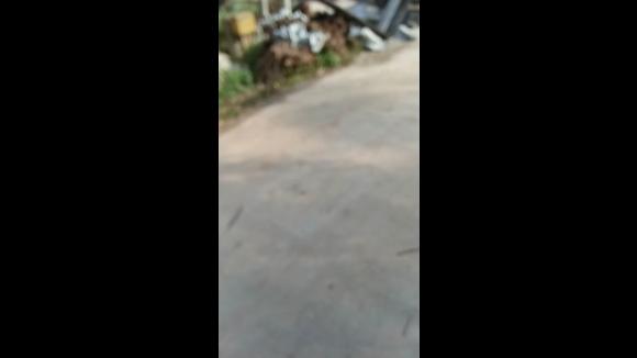 农村修房打现浇也用机器了,用商混浇了,科技为人类造福了。