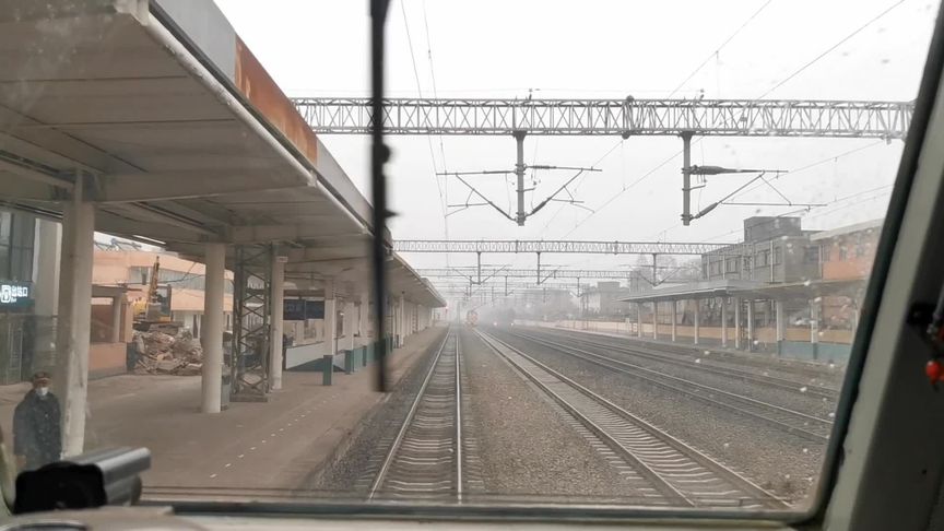 火车司机视角:客车K420武功进站停车全过程#火车司机 #铁路人