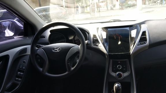 15年现代朗动自动刚刚到店家庭代步首先,关键可低首付零首付,