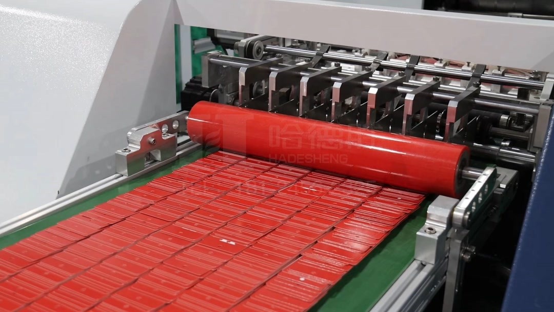 单张片料圆刀模切机吊牌模切机