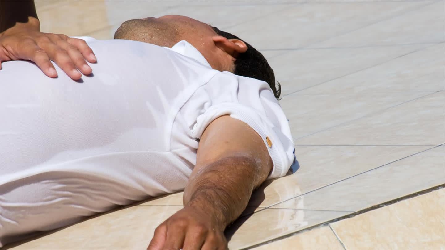 我国每年有60万人猝死!"老年病"缠上年轻人,或有3种可能