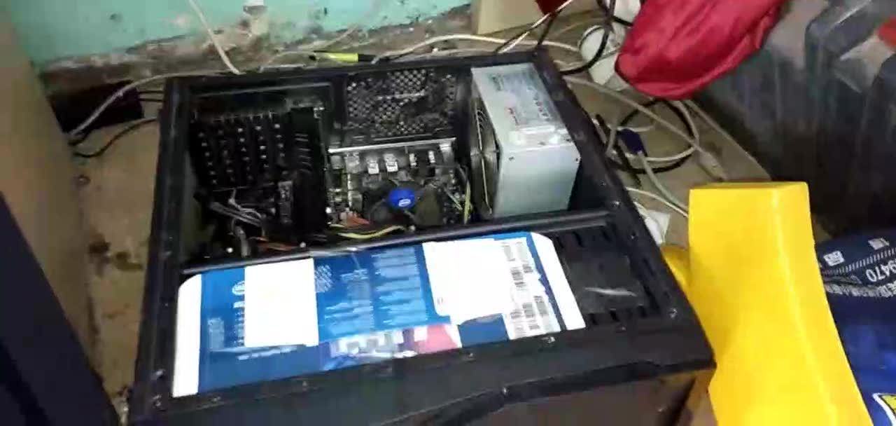 上门维修电脑发现卡在logo的地方,来看小伙怎么修吧