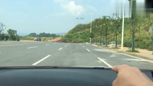 判断左右车轮位置,搞清这2个看点,绝对是老司机!