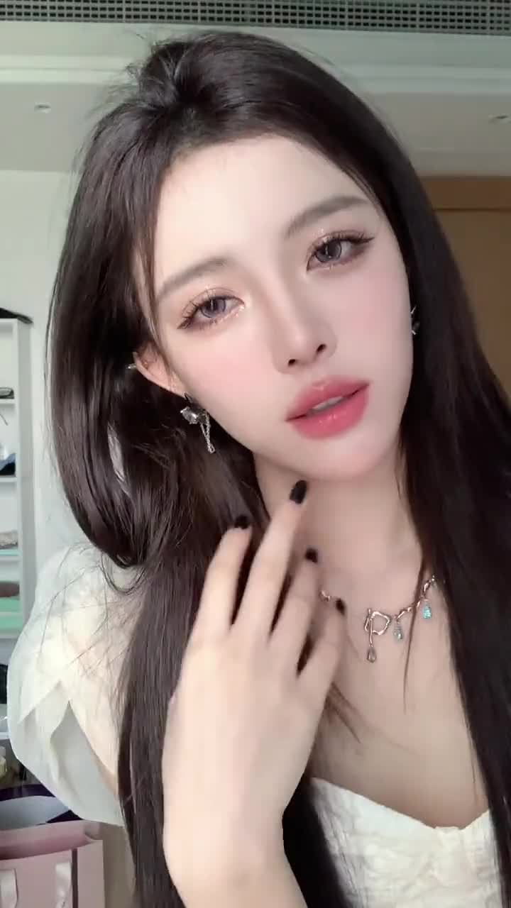 那你呢 那些没分享给我的生活都分享给谁了 没有跟我说的话是和谁说了
