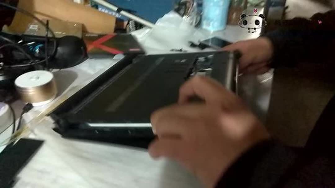 旅行的诗人带你给惠普笔记本 安装固态硬盘 惠普笔记本拆机教程
