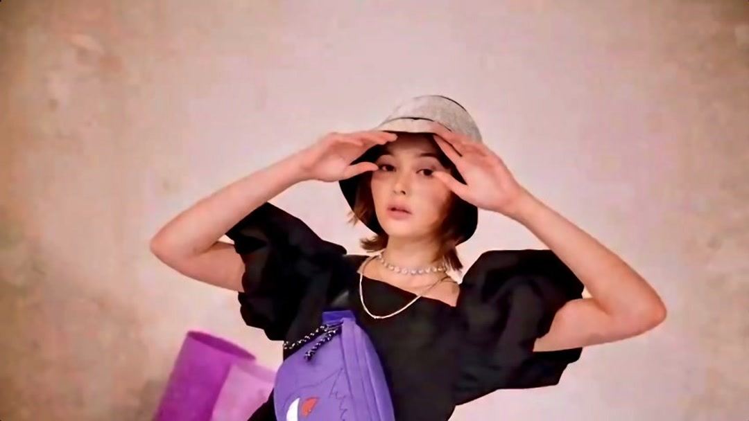 宝可梦 x Samantha Vega .