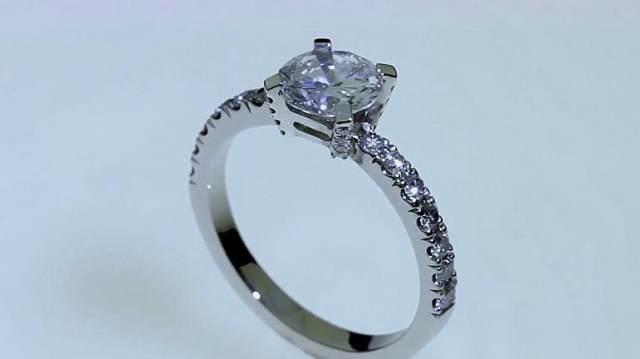 大神制作铂金1克拉钻石戒指,戴起来效果不比专柜差!