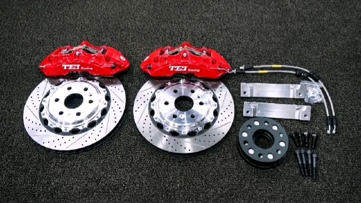 ...搭配355x32mm打孔划线纹分体盘;TEI Racing钢喉。20mm法兰盘。