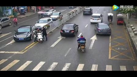 大货车相撞, 司机当场死亡, 原因竟然是面包车突然停车!