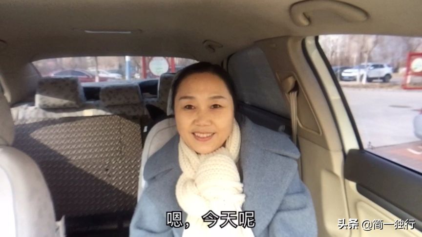 床车自驾移动的厨房和卧室各自独立,不用搬挪东西即整洁又卫生