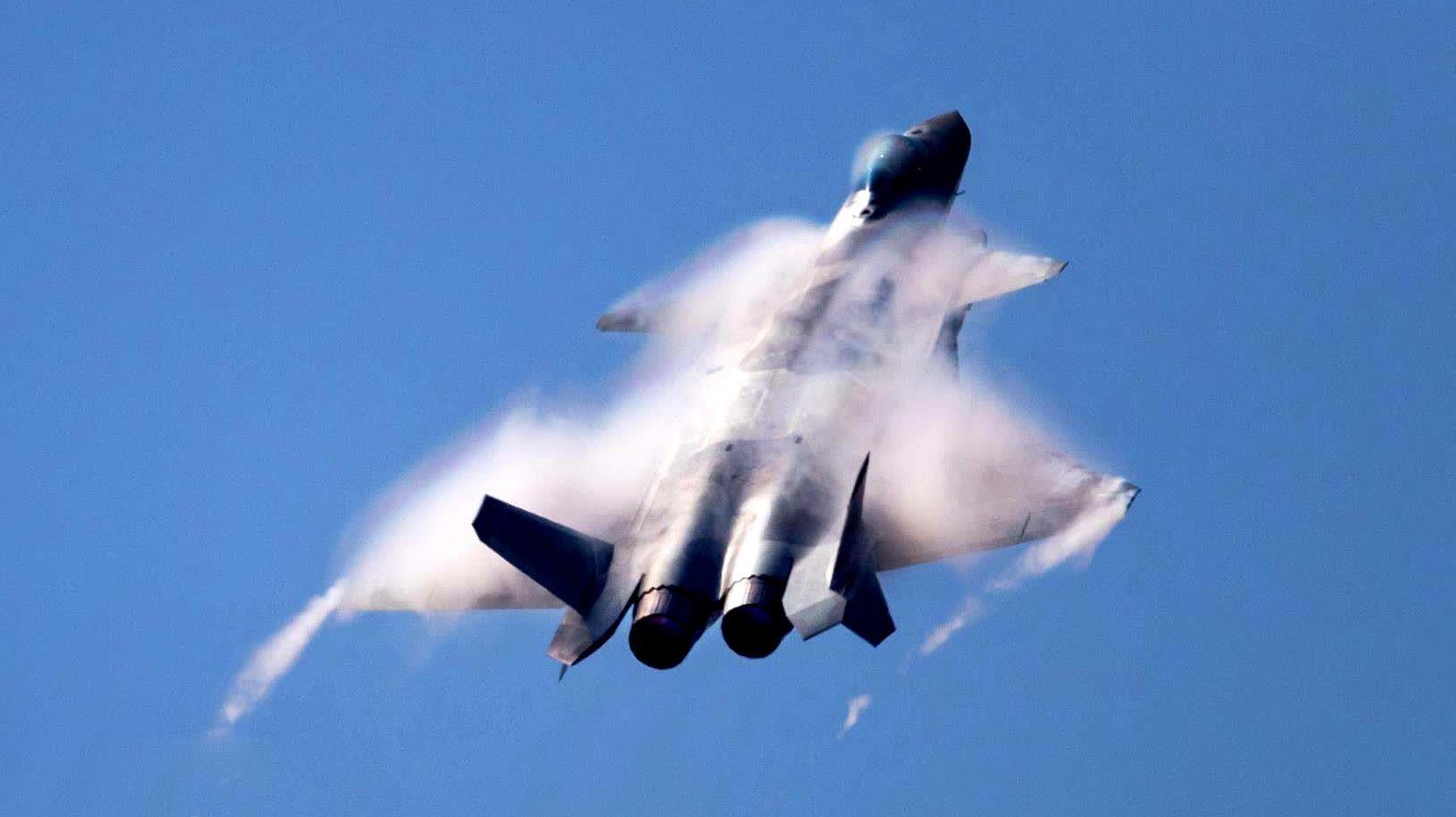 歼-20突破隐身数据链技术,数据传输速度远超F-22