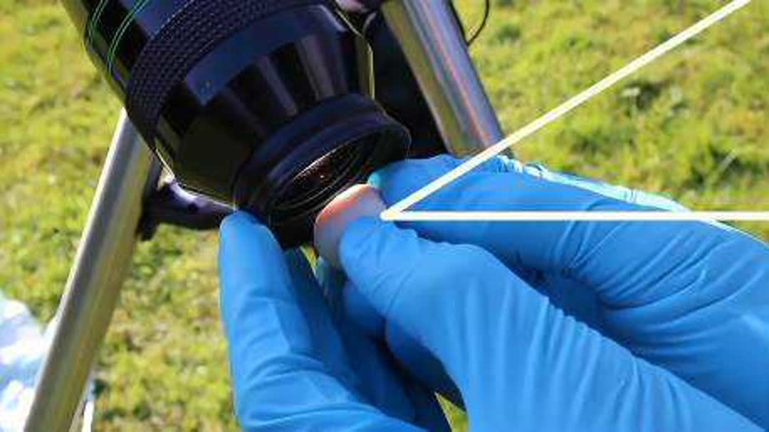 一个简单的演示，说明用天文望远镜观测太阳的危险！