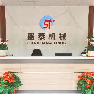 盛泰裁断机13922904581 