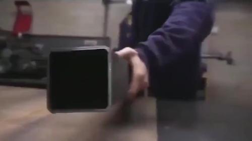 美国牛人自制一台砂轮机,比买的好用,成本太高了