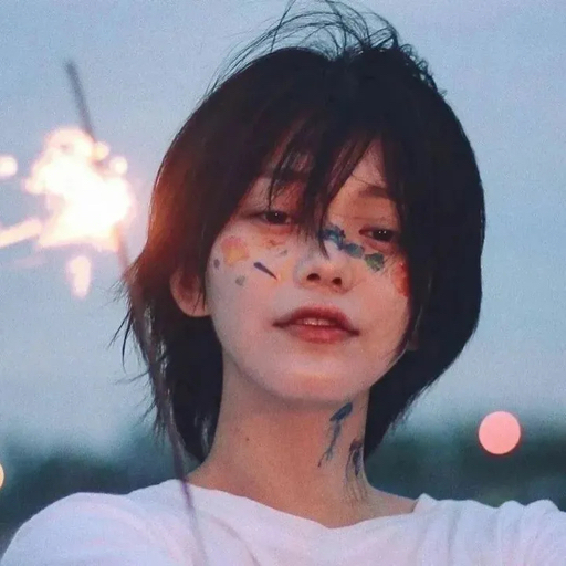 周周不吃姜 