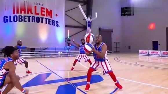 炫酷的篮球表演, 男女老少都可以参与的竞技, 美国篮球就是会玩