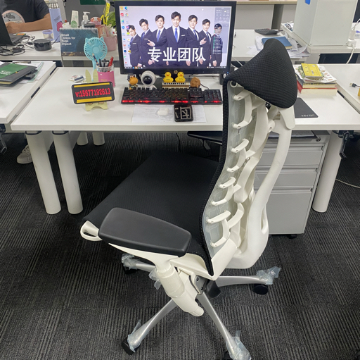 中高端办公家具小梁 
