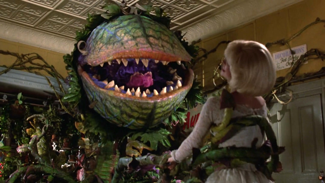 外星食人花被人类种植,从小喝人血吃人肉,最后刀枪不入统治地球