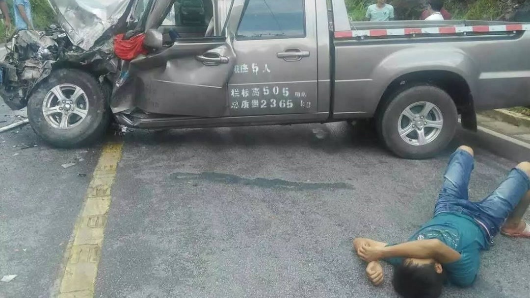 车子买了全保撞伤人就可以不用负责吗?交警:这事狱警最清楚了