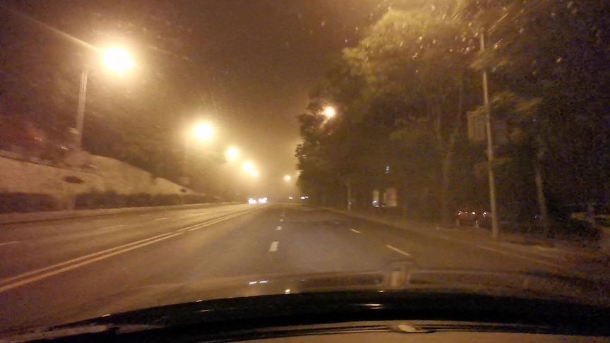 直奔加油站,听说今晚油要涨价!加满一箱油要多花9块钱!ߘ