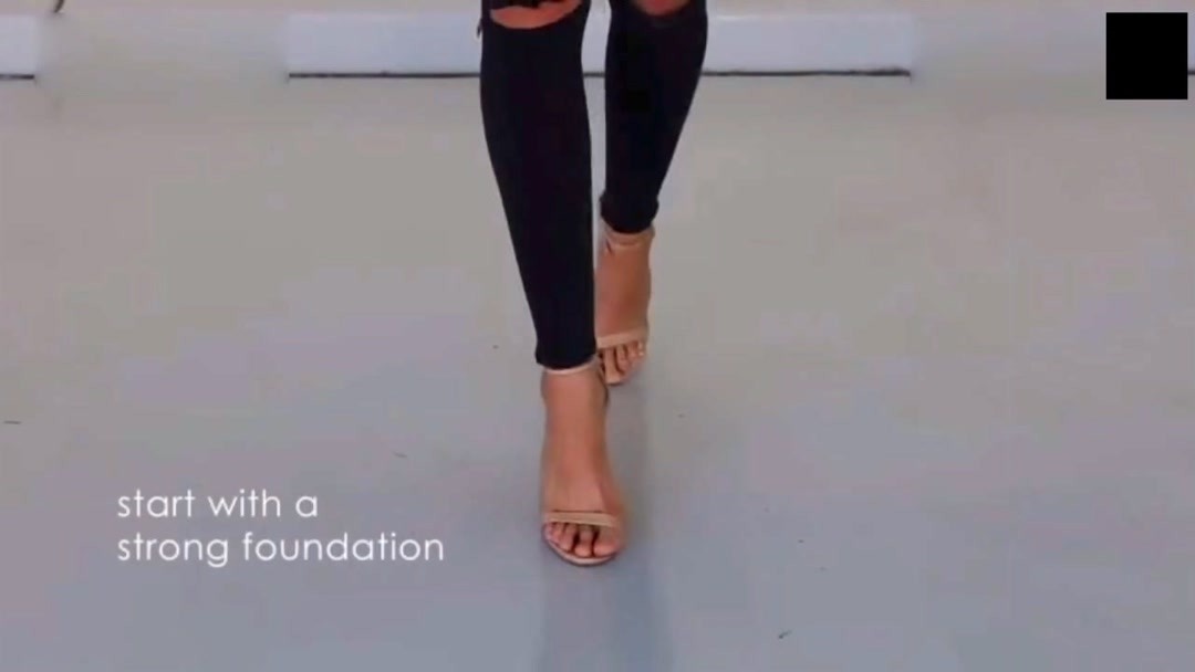 如何 像模特一样走路?学学练练