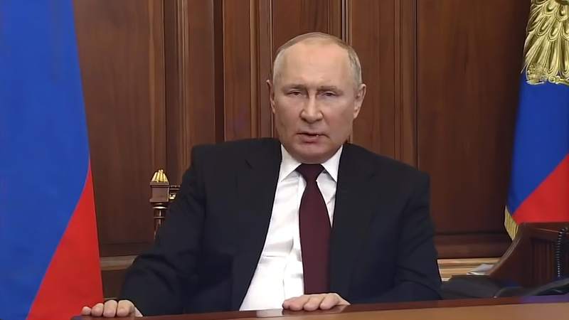 承认乌东两区为独立国家后 普京指示俄军方确保顿巴斯地区和平