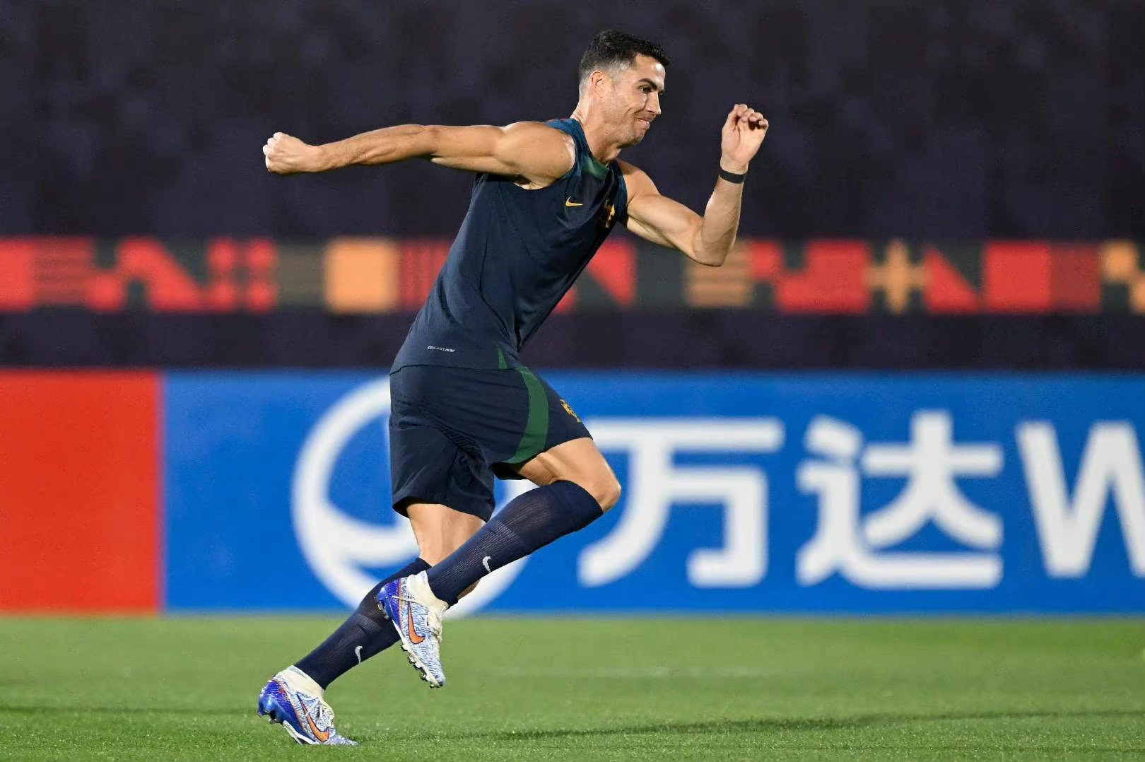 【卡塔尔世界杯】葡萄牙vs乌拉圭!葡萄牙队训练备战!葡萄牙߇�߇�...