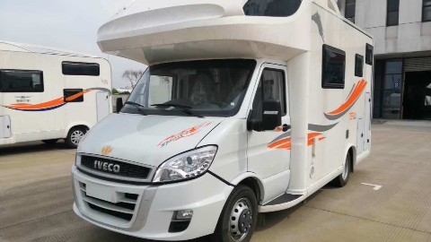 徐老师说房车国产依维柯C型后置上下铺特价车型388万上海现车